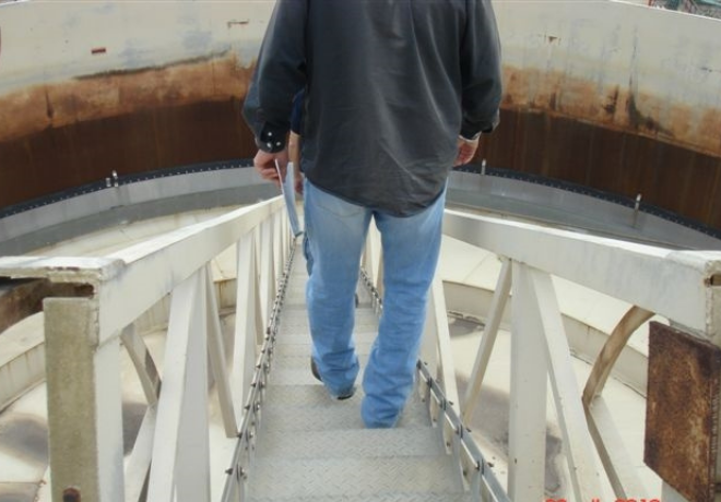 Self-Leveling Stair Tread – Qualitech